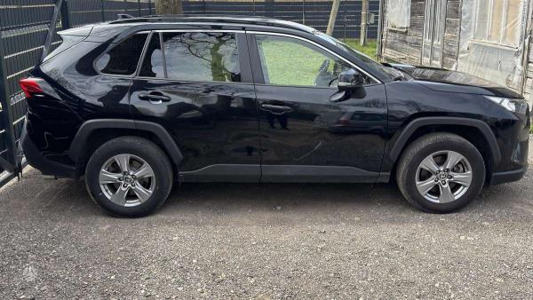 Melns Toyota RAV4 2023 Jonava, ar dzinēja tilpumu 2.49 L un nobraukumu 44 tūkst. km par 16400 €, foto 4 vietnē AUTOMOTO.COM.LV