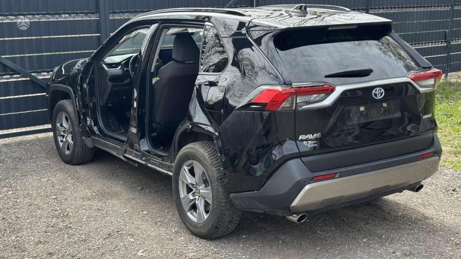 Melns Toyota RAV4 2023 Jonava, ar dzinēja tilpumu 2.49 L un nobraukumu 44 tūkst. km par 16400 €, foto 8 vietnē AUTOMOTO.COM.LV