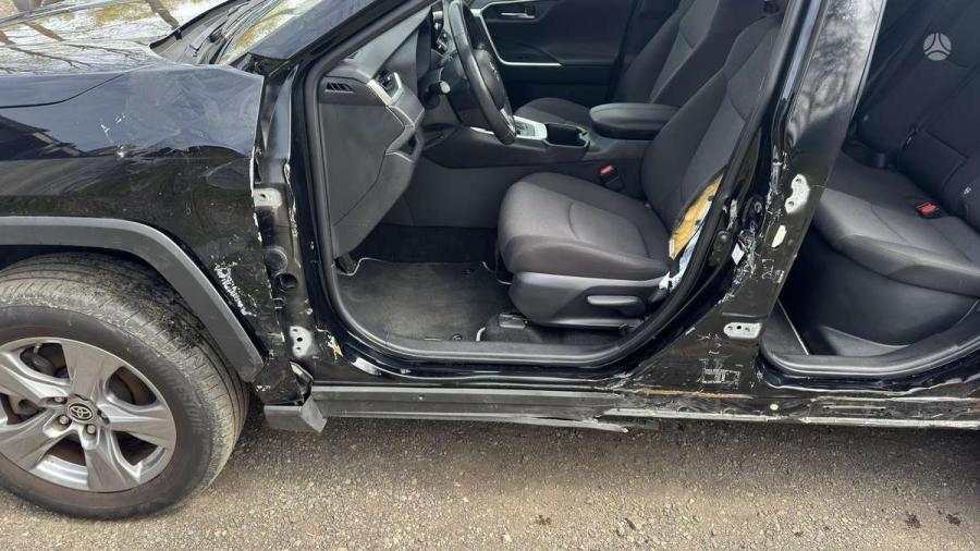 Melns Toyota RAV4 2023 Jonava, ar dzinēja tilpumu 2.49 L un nobraukumu 44 tūkst. km par 16400 €, foto 18 vietnē AUTOMOTO.COM.LV