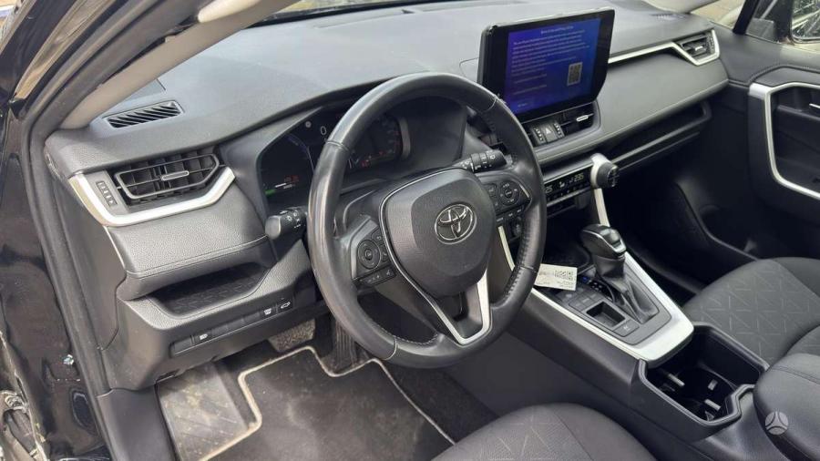 Melns Toyota RAV4 2023 Jonava, ar dzinēja tilpumu 2.49 L un nobraukumu 44 tūkst. km par 16400 €, foto 23 vietnē AUTOMOTO.COM.LV