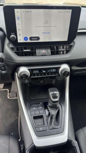 Melns Toyota RAV4 2023 Jonava, ar dzinēja tilpumu 2.49 L un nobraukumu 44 tūkst. km par 16400 €, foto 25 vietnē AUTOMOTO.COM.LV