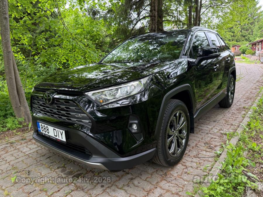 Черный Тойота РАВ 4 2023 в Таллин, объемом двигателя 2.00 л и пробегом 35 тыс. км за 38000 €, фото 3 на AUTOMOTO.COM.LV