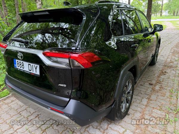 Melns Toyota RAV4 2023 Tallina, ar dzinēja tilpumu 2.00 L un nobraukumu 35 tūkst. km par 38000 €, foto 4 vietnē AUTOMOTO.COM.LV