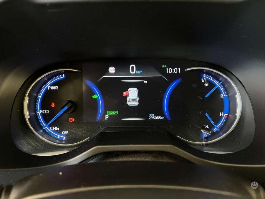 Black Toyota RAV4 2023 in Vilnius, with an engine capacity of 2.49 L and mileage of 295 thousand km for 22748 €, photo 21 on AUTOMOTO.COM.LV