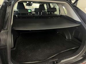 Black Toyota RAV4 2023 in Vilnius, with an engine capacity of 2.49 L and mileage of 295 thousand km for 22748 €, photo 31 on AUTOMOTO.COM.LV