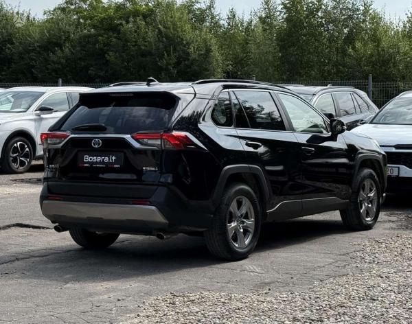 Melns Toyota RAV4 2023 Viļņa, ar dzinēja tilpumu 2.49 L un nobraukumu 177 tūkst. km par 25990 €, foto 5 vietnē AUTOMOTO.COM.LV