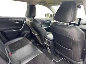 Melns Toyota RAV4 2023 Klaipėda, ar dzinēja tilpumu 2.49 L un nobraukumu 65 tūkst. km par 36500 €, foto 8 vietnē AUTOMOTO.COM.LV