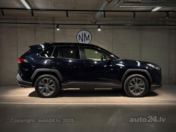 Тойота РАВ 4 2023 в Таллин на AUTOMOTO.COM.LV Черный Тойота РАВ 4 2023 в Таллин, объемом двигателя 2.50 л и пробегом 49 тыс. км за 31990 €, фото 6 на AUTOMOTO.COM.LV