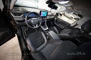 Black Toyota RAV4 2023 in Tallinn, with an engine capacity of 2.50 L and mileage of 49 thousand km for 31990 €, photo 11 on AUTOMOTO.COM.LV