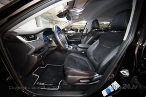 Black Toyota RAV4 2023 in Tallinn, with an engine capacity of 2.50 L and mileage of 49 thousand km for 31990 €, photo 12 on AUTOMOTO.COM.LV
