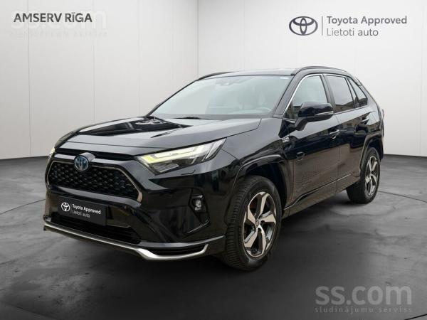 Black Toyota RAV4 2023 in Riga, with an engine capacity of 2.50 L and mileage of 153 thousand km for 33500 €, photo 1 on AUTOMOTO.COM.LV