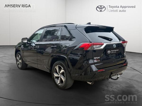 Black Toyota RAV4 2023 in Riga, with an engine capacity of 2.50 L and mileage of 153 thousand km for 33500 €, photo 5 on AUTOMOTO.COM.LV