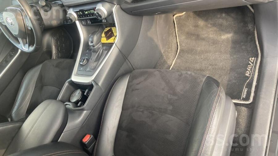 Melns Toyota RAV4 2024 Rīga, ar dzinēja tilpumu 2.50 L un nobraukumu 69 tūkst. km par 34750 €, foto 12 vietnē AUTOMOTO.COM.LV