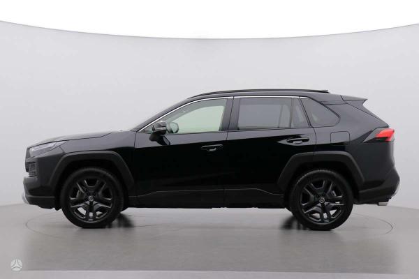 Black Toyota RAV4 2024 in Vilnius, with an engine capacity of 2.49 L and mileage of 37 thousand km for 40900 €, photo 4 on AUTOMOTO.COM.LV
