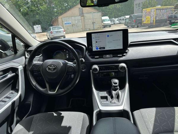 Melns Toyota RAV4 2024 Viļņa, ar dzinēja tilpumu 2.49 L un nobraukumu 220 tūkst. km par 24299 €, foto 8 vietnē AUTOMOTO.COM.LV