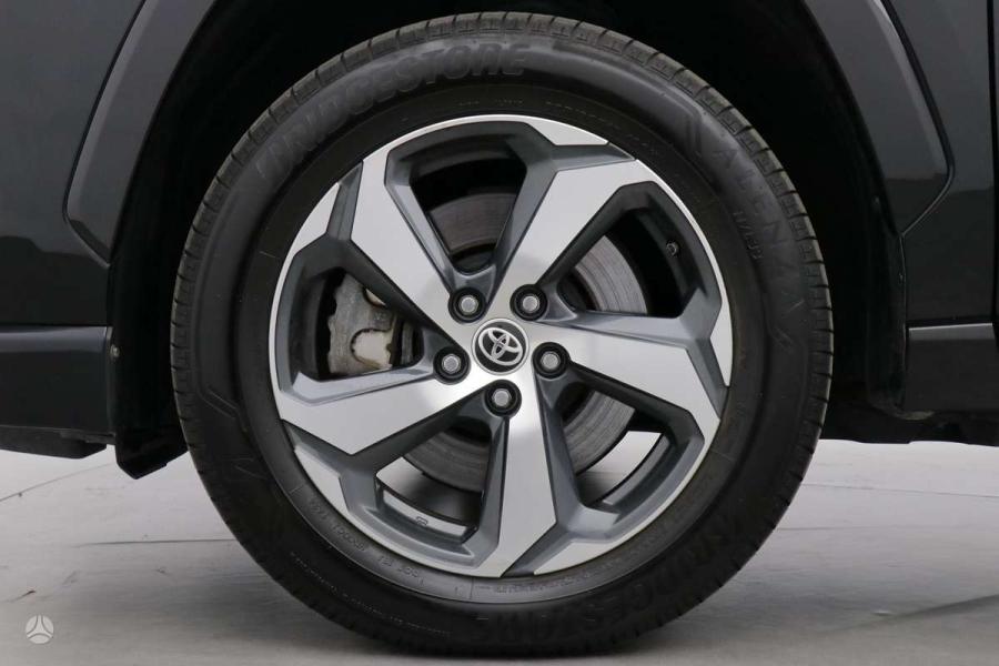 Melns Toyota RAV4 2024 Viļņa, ar dzinēja tilpumu 2.49 L un nobraukumu 57 tūkst. km par 46900 €, foto 17 vietnē AUTOMOTO.COM.LV