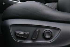Melns Toyota RAV4 2024 Viļņa, ar dzinēja tilpumu 2.49 L un nobraukumu 57 tūkst. km par 46900 €, foto 29 vietnē AUTOMOTO.COM.LV