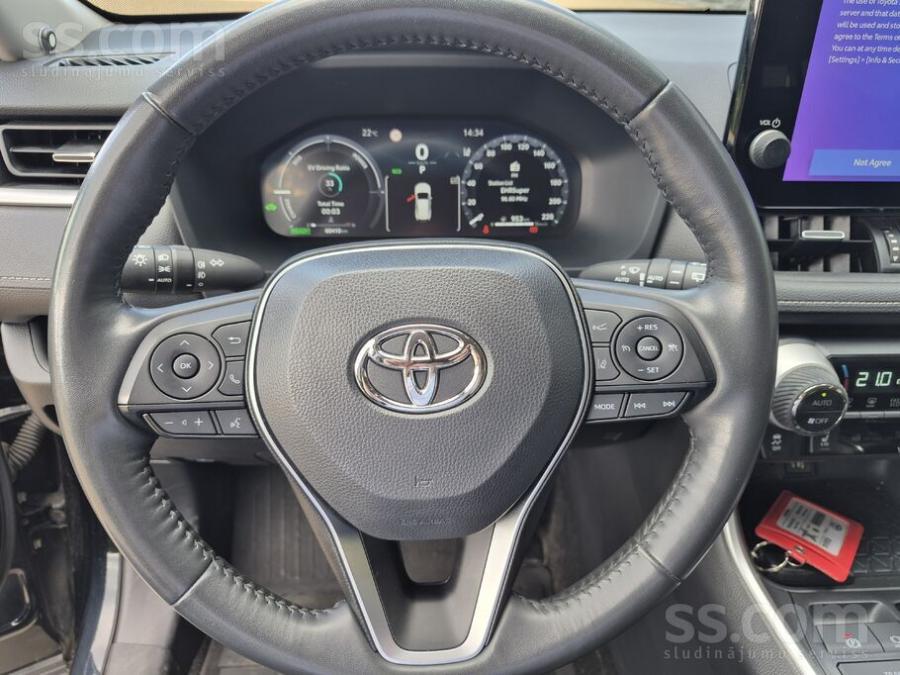 Черный Тойота РАВ 4 2024 в Рига, объемом двигателя 2.50 л и пробегом 60 тыс. км за 33800 €, фото 11 на AUTOMOTO.COM.LV