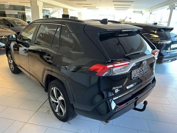Black Toyota RAV4 2024 in Siauliai, with an engine capacity of 2.49 L and mileage of 50 thousand km for 38600 €, photo 7 on AUTOMOTO.COM.LV