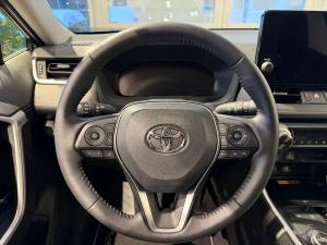Melns Toyota RAV4 2025 Šauļi, ar dzinēja tilpumu 2.49 L un nobraukumu 15 tūkst. km par 37900 €, foto 11 vietnē AUTOMOTO.COM.LV
