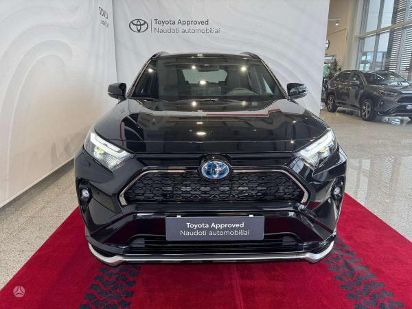 Melns Toyota RAV4 2025 Šauļi, ar dzinēja tilpumu 2.49 L un nobraukumu 8 tūkst. km par 43900 €, foto 2 vietnē AUTOMOTO.COM.LV