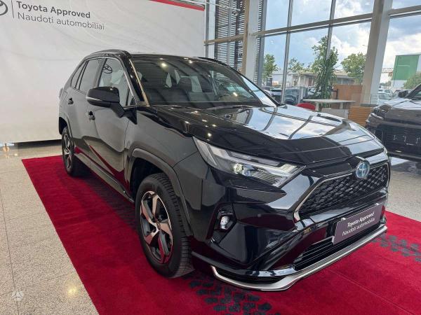 Melns Toyota RAV4 2025 Šauļi, ar dzinēja tilpumu 2.49 L un nobraukumu 8 tūkst. km par 43900 €, foto 3 vietnē AUTOMOTO.COM.LV