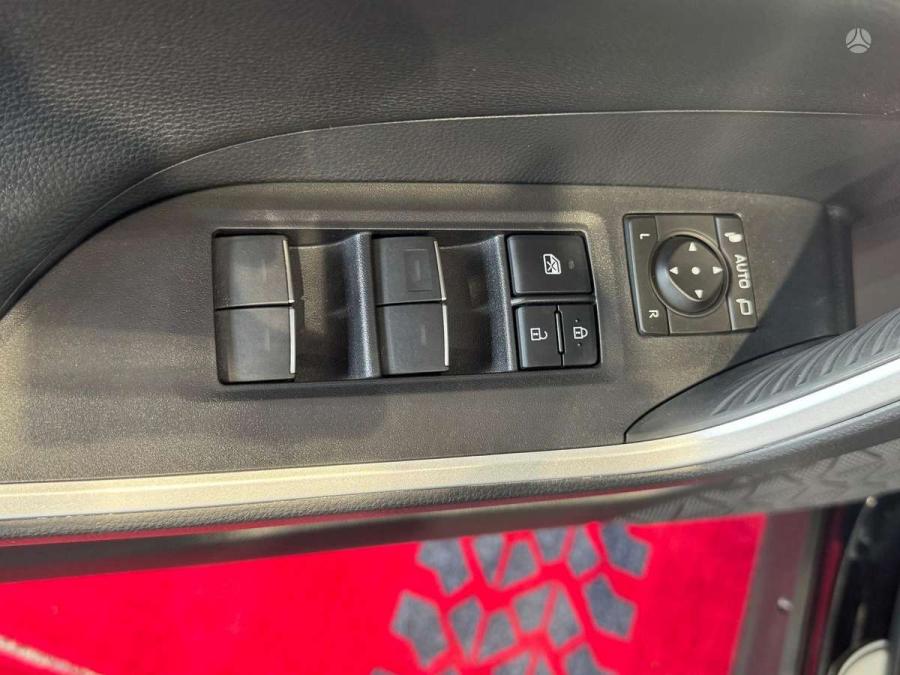 Melns Toyota RAV4 2025 Šauļi, ar dzinēja tilpumu 2.49 L un nobraukumu 8 tūkst. km par 43900 €, foto 13 vietnē AUTOMOTO.COM.LV