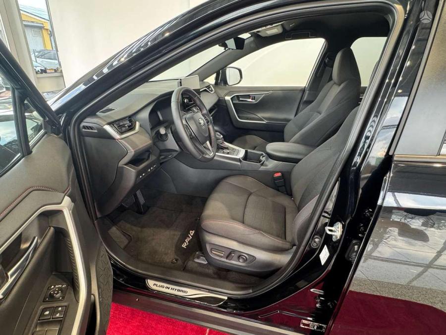 Melns Toyota RAV4 2025 Šauļi, ar dzinēja tilpumu 2.49 L un nobraukumu 8 tūkst. km par 43900 €, foto 15 vietnē AUTOMOTO.COM.LV