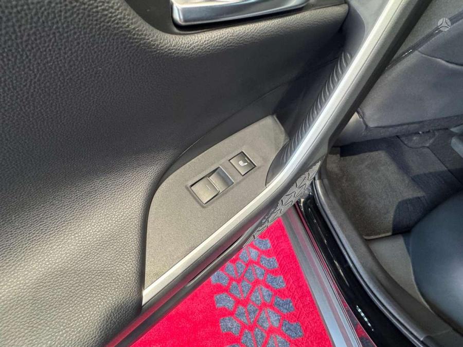 Melns Toyota RAV4 2025 Šauļi, ar dzinēja tilpumu 2.49 L un nobraukumu 8 tūkst. km par 43900 €, foto 25 vietnē AUTOMOTO.COM.LV