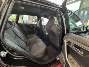 Melns Toyota RAV4 2025 Šauļi, ar dzinēja tilpumu 2.49 L un nobraukumu 8 tūkst. km par 43900 €, foto 27 vietnē AUTOMOTO.COM.LV