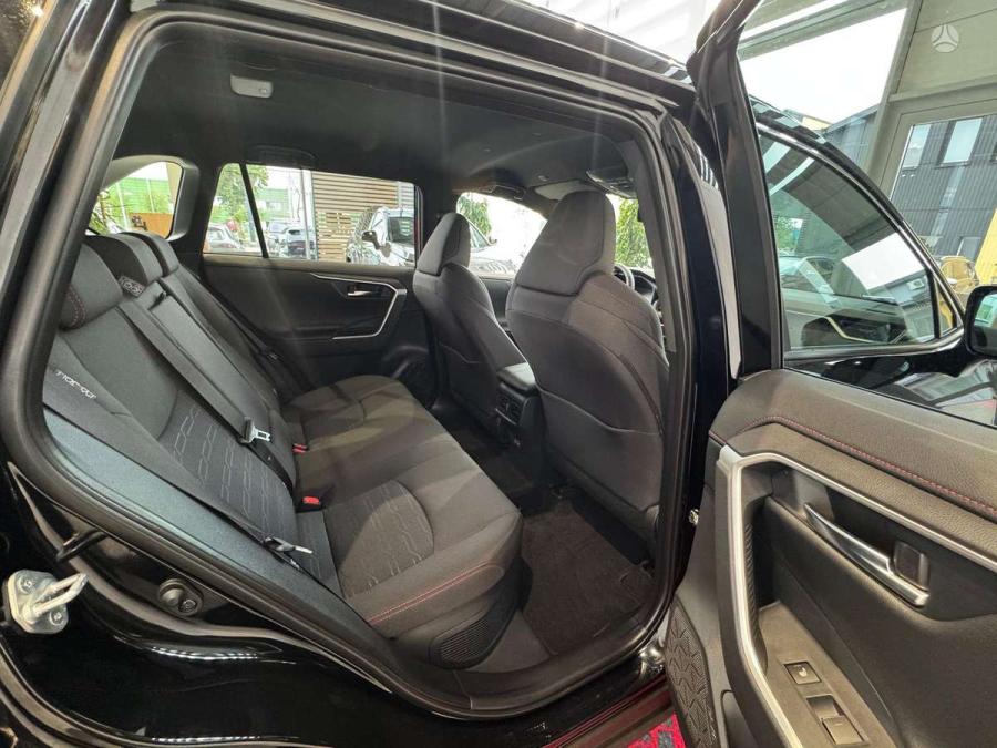Melns Toyota RAV4 2025 Šauļi, ar dzinēja tilpumu 2.49 L un nobraukumu 8 tūkst. km par 43900 €, foto 27 vietnē AUTOMOTO.COM.LV