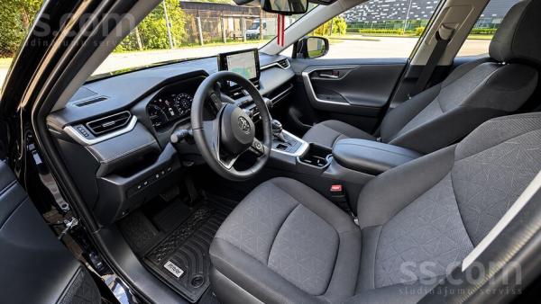 Melns Toyota RAV4 2025 Jelgava, ar dzinēja tilpumu 2.50 L un nobraukumu 27 tūkst. km par 36500 €, foto 10 vietnē AUTOMOTO.COM.LV