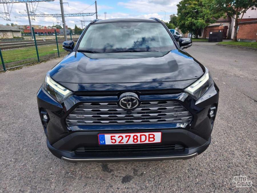 Melns Toyota RAV4 2025 Šauļi, ar dzinēja tilpumu 2.50 L un nobraukumu 20 tūkst. km par 35500 €, foto 3 vietnē AUTOMOTO.COM.LV