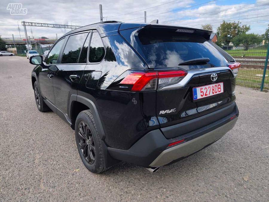 Melns Toyota RAV4 2025 Šauļi, ar dzinēja tilpumu 2.50 L un nobraukumu 20 tūkst. km par 35500 €, foto 7 vietnē AUTOMOTO.COM.LV