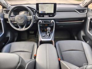 Melns Toyota RAV4 2025 Šauļi, ar dzinēja tilpumu 2.50 L un nobraukumu 20 tūkst. km par 35500 €, foto 10 vietnē AUTOMOTO.COM.LV
