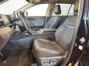 Black Toyota RAV4 2026 in Siauliai, with an engine capacity of 2.49 L and mileage of 6 thousand km for 51900 €, photo 15 on AUTOMOTO.COM.LV