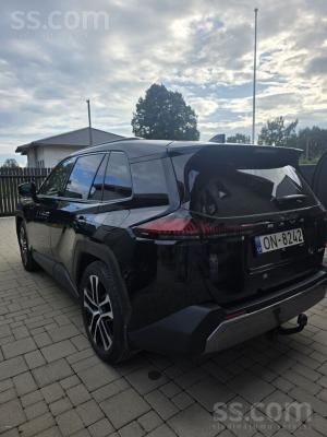 Melns Toyota RAV4 2026 Rīga, ar dzinēja tilpumu 2.50 L un nobraukumu 7 tūkst. km par 53990 €, foto 3 vietnē AUTOMOTO.COM.LV
