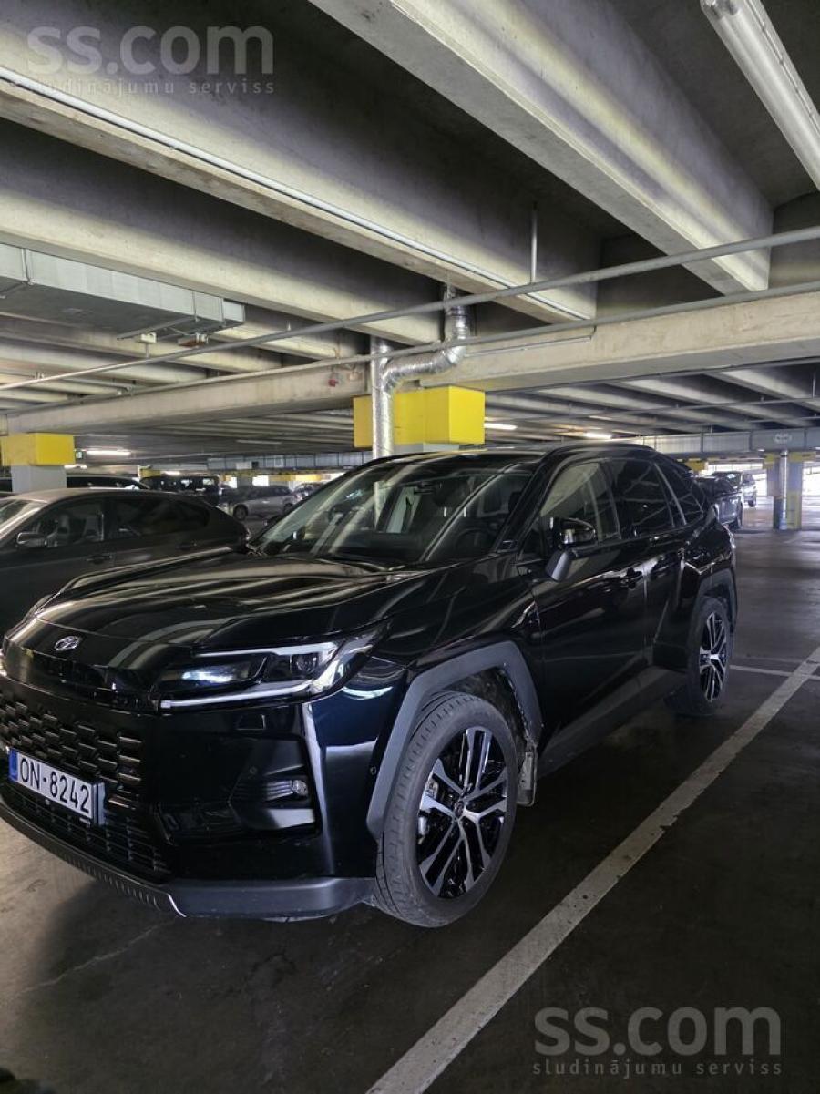 Melns Toyota RAV4 2026 Rīga, ar dzinēja tilpumu 2.50 L un nobraukumu 7 tūkst. km par 53990 €, foto 5 vietnē AUTOMOTO.COM.LV