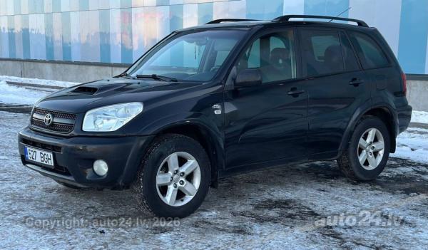 Melns Toyota RAV4 2004 Tallina, ar dzinēja tilpumu 2.00 L un nobraukumu 337 tūkst. km par 2499 €, foto 4 vietnē AUTOMOTO.COM.LV