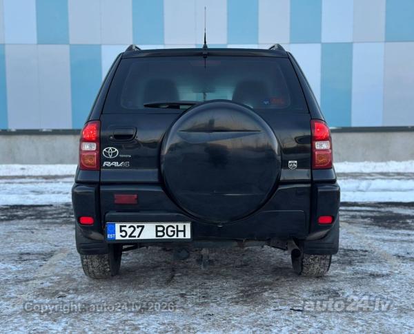 Melns Toyota RAV4 2004 Tallina, ar dzinēja tilpumu 2.00 L un nobraukumu 337 tūkst. km par 2499 €, foto 7 vietnē AUTOMOTO.COM.LV