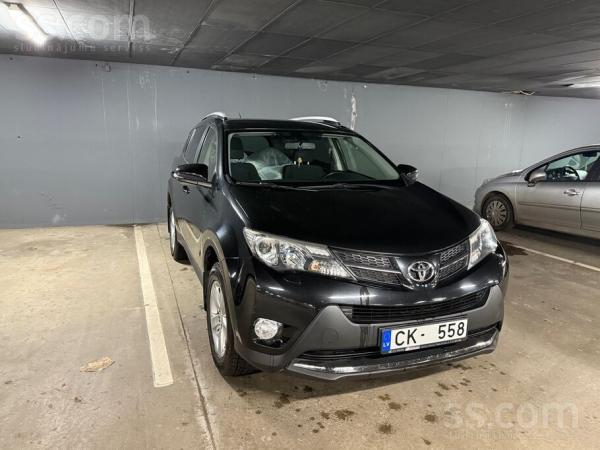 Black Toyota RAV4 2013 in Riga, with an engine capacity of 2.00 L and mileage of 117 thousand km for 10800 €, photo 2 on AUTOMOTO.COM.LV