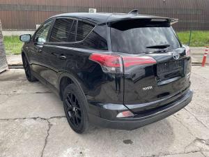 Melns Toyota RAV4 2018 Viļņa, ar dzinēja tilpumu 2.50 L un nobraukumu 186 tūkst. km par 16900 €, foto 4 vietnē AUTOMOTO.COM.LV