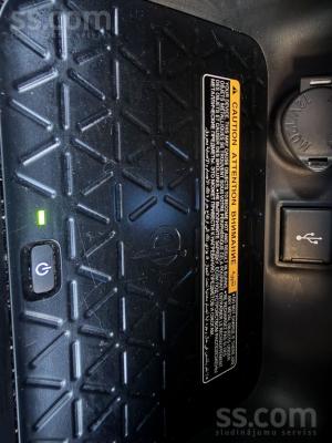 Black Toyota RAV4 2021 in Riga, with an engine capacity of 2.50 L and mileage of 105 thousand km for 33000 €, photo 21 on AUTOMOTO.COM.LV