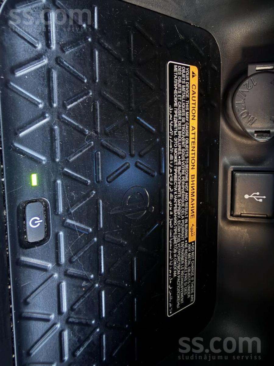 Black Toyota RAV4 2021 in Riga, with an engine capacity of 2.50 L and mileage of 105 thousand km for 33000 €, photo 21 on AUTOMOTO.COM.LV