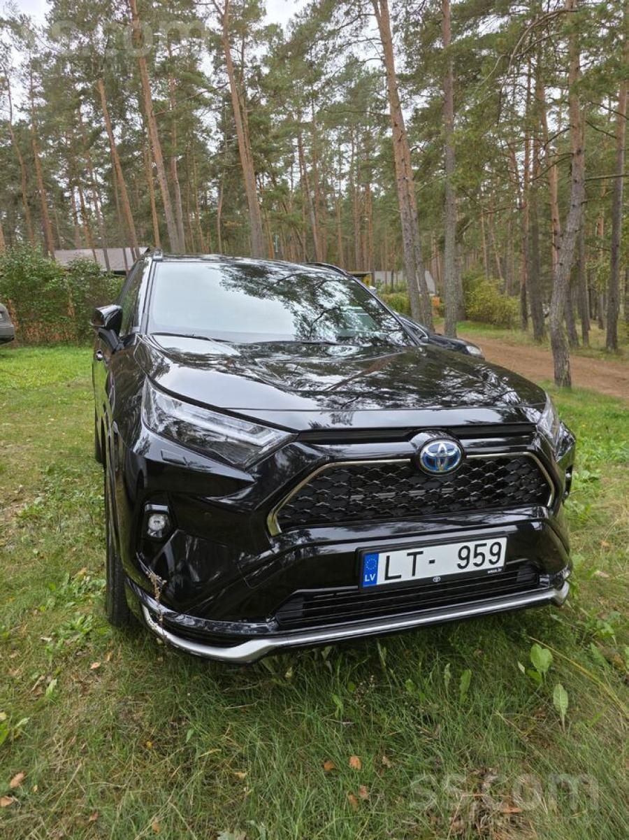 Melns Toyota RAV4 2025 Rīga, ar dzinēja tilpumu 2.50 L un nobraukumu 18 tūkst. km par 50000 €, foto 1 vietnē AUTOMOTO.COM.LV