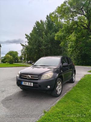 Melns Toyota RAV4 2006 Jegeva, ar dzinēja tilpumu 2.20 L un nobraukumu 288 tūkst. km par 2400 €, foto 3 vietnē AUTOMOTO.COM.LV