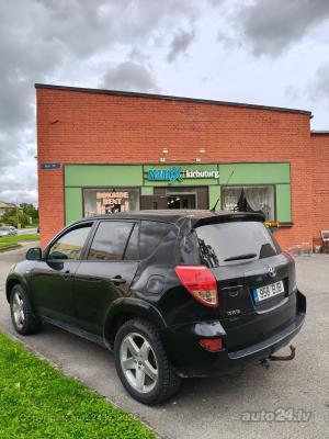 Melns Toyota RAV4 2006 Jegeva, ar dzinēja tilpumu 2.20 L un nobraukumu 288 tūkst. km par 2400 €, foto 4 vietnē AUTOMOTO.COM.LV