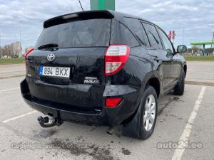 Melns Toyota RAV4 2010 Narva, ar dzinēja tilpumu 2.20 L un nobraukumu 300 tūkst. km par 7500 €, foto 17 vietnē AUTOMOTO.COM.LV