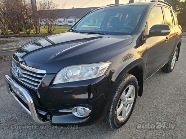 Melns Toyota RAV4 2012 Paide, ar dzinēja tilpumu 2.00 L un nobraukumu 199 tūkst. km par 7999 €, foto 1 vietnē AUTOMOTO.COM.LV