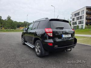 Melns Toyota RAV4 2012 Tallina, ar dzinēja tilpumu 2.00 L un nobraukumu 147 tūkst. km par 11900 €, foto 6 vietnē AUTOMOTO.COM.LV